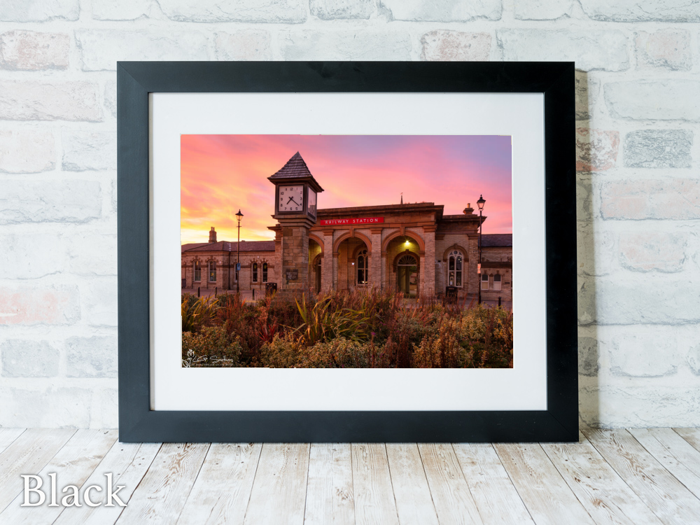 Saltburn Train Station At Sunset - The North Yorkshire Gallery