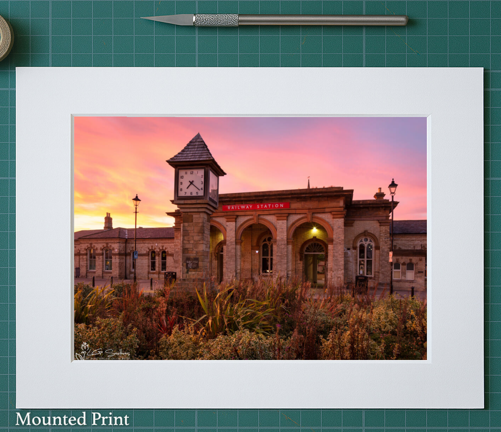 Saltburn Train Station At Sunset - The North Yorkshire Gallery
