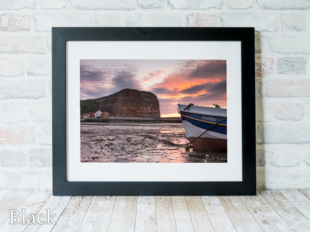 Yorkshire Cobbles In Staithes Harbour - The North Yorkshire Gallery