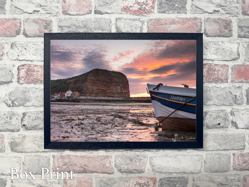 Yorkshire Cobbles In Staithes Harbour - The North Yorkshire Gallery